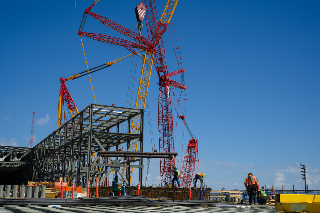 Intel’s Arizona Expansion Marks Construction Milestone - Intel Newsroom