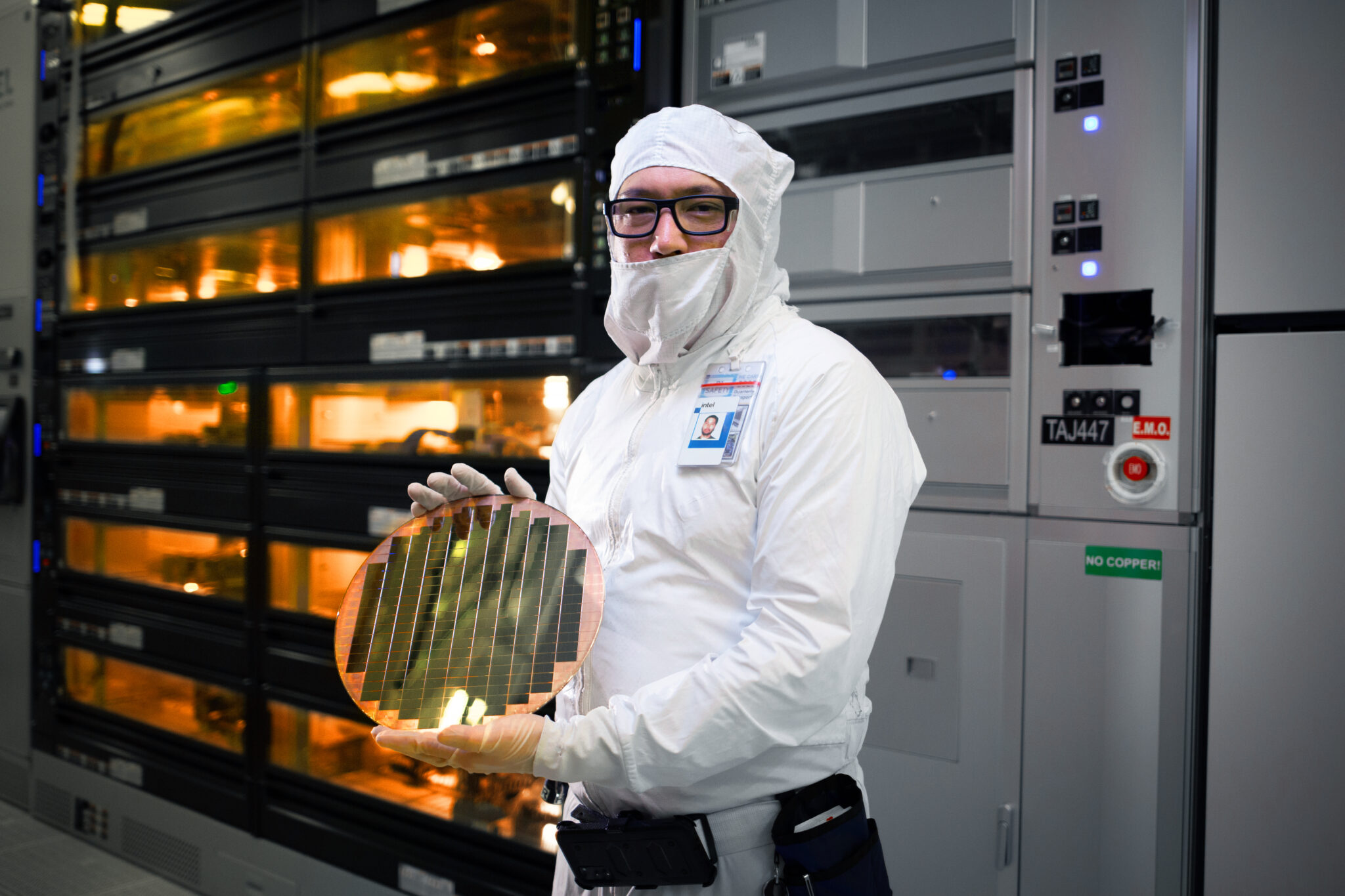 Intel Launches World’s First Systems Foundry Designed for the AI Era ...