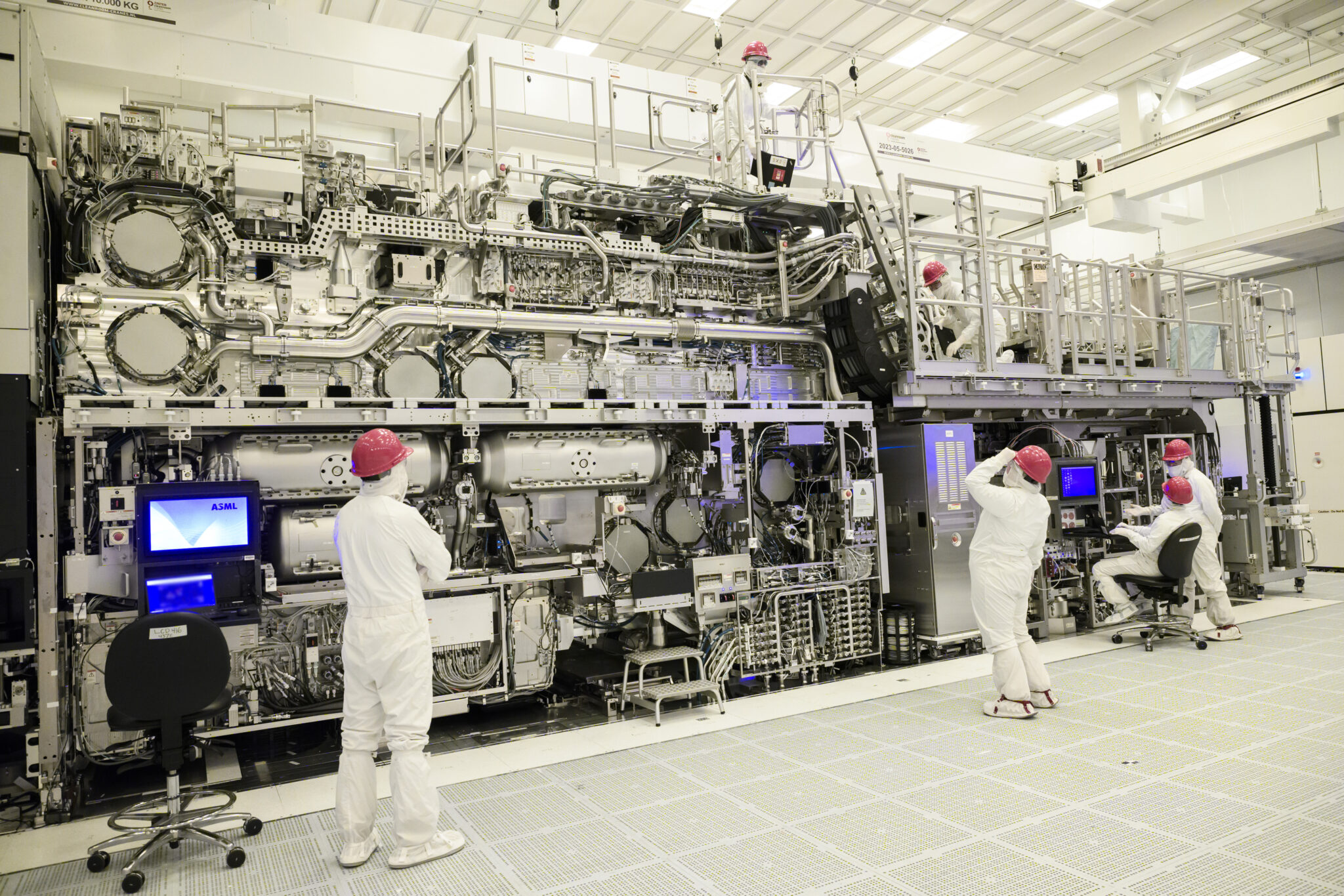 With High NA EUV, Intel Foundry Opens New Frontier in Chipmaking ...