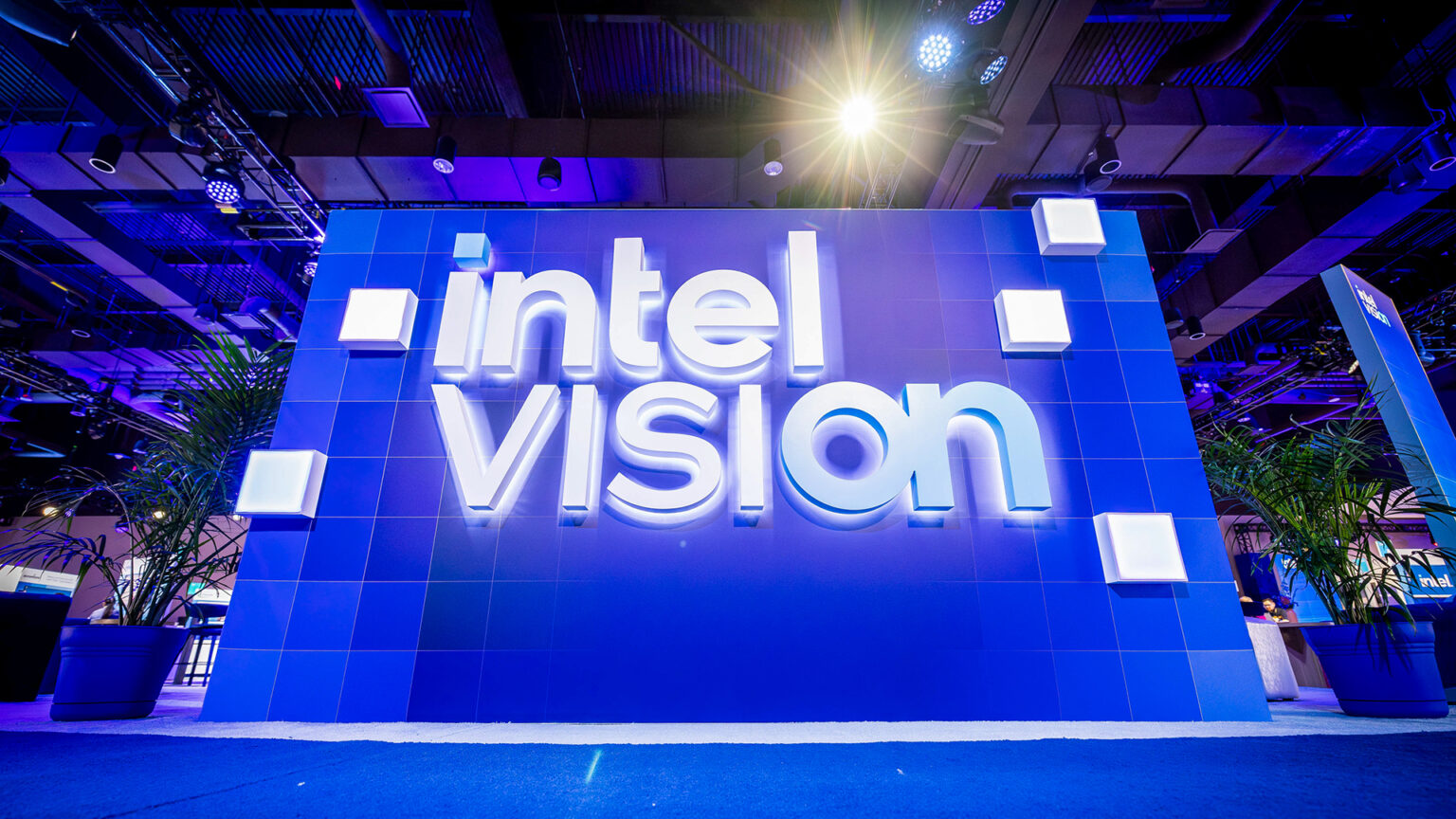Press Kit: Intel Vision 2025 - Newsroom