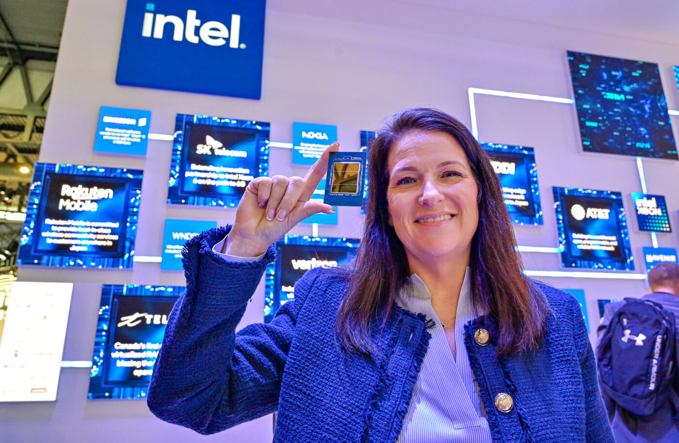 Press Kit: Intel at MWC Barcelona 2025 - Newsroom