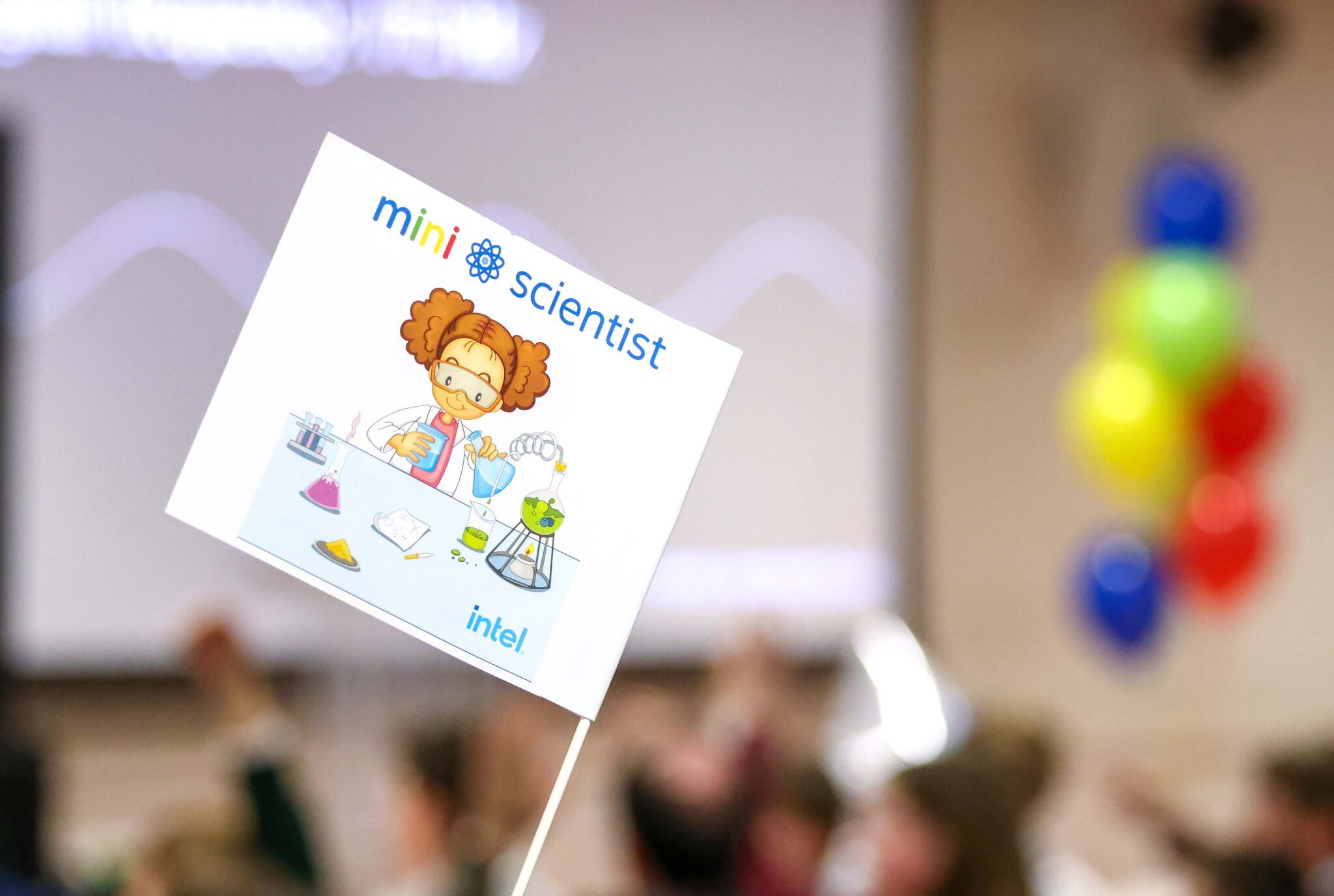 Sign up for the 2024 Intel Mini Scientist - Intel Newsroom