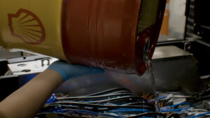 Intel and Shell Advance Immersion Cooling in Xeon-Based Data Centers ...