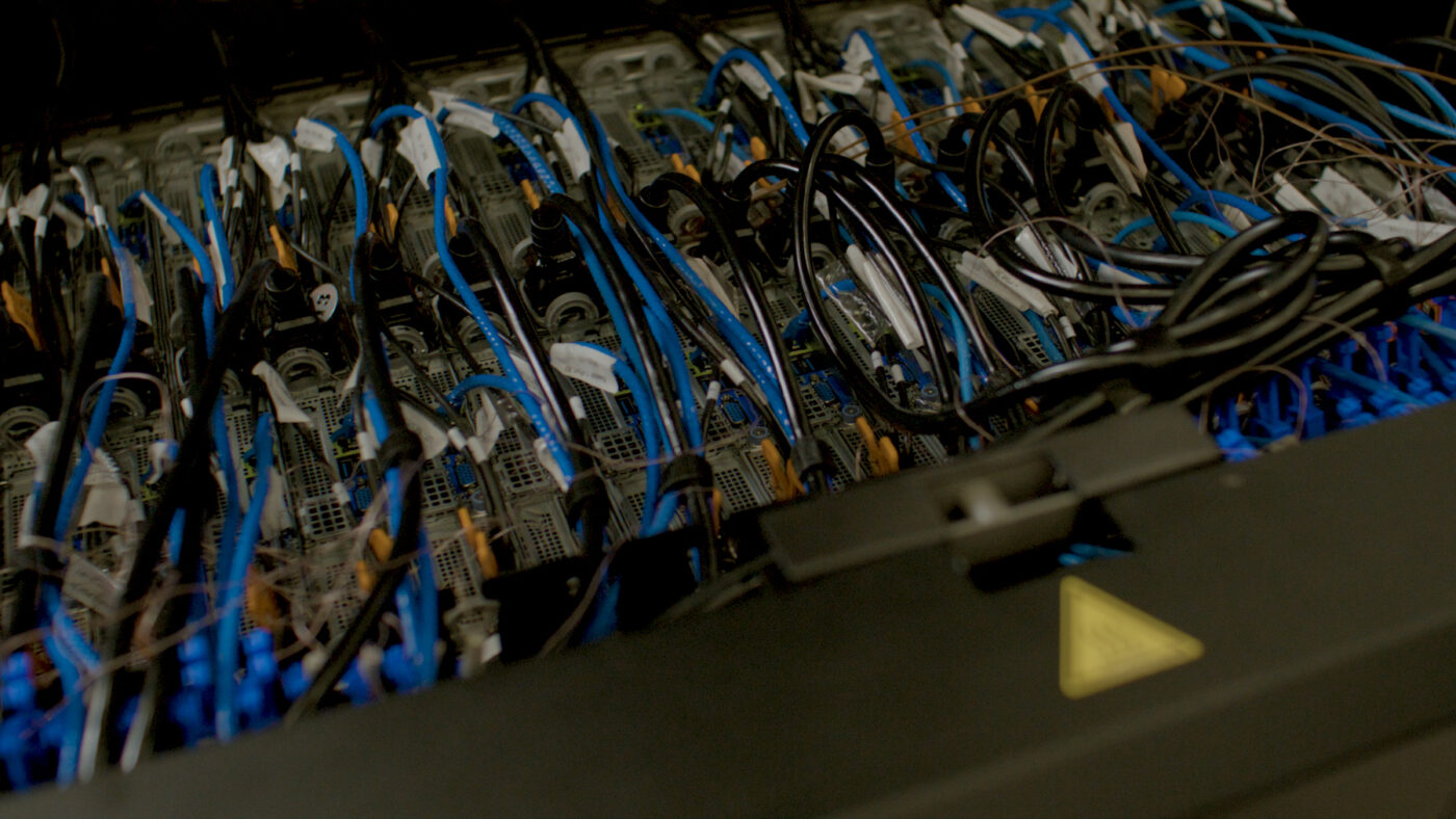 Intel and Shell Advance Immersion Cooling in Xeon-Based Data Centers ...