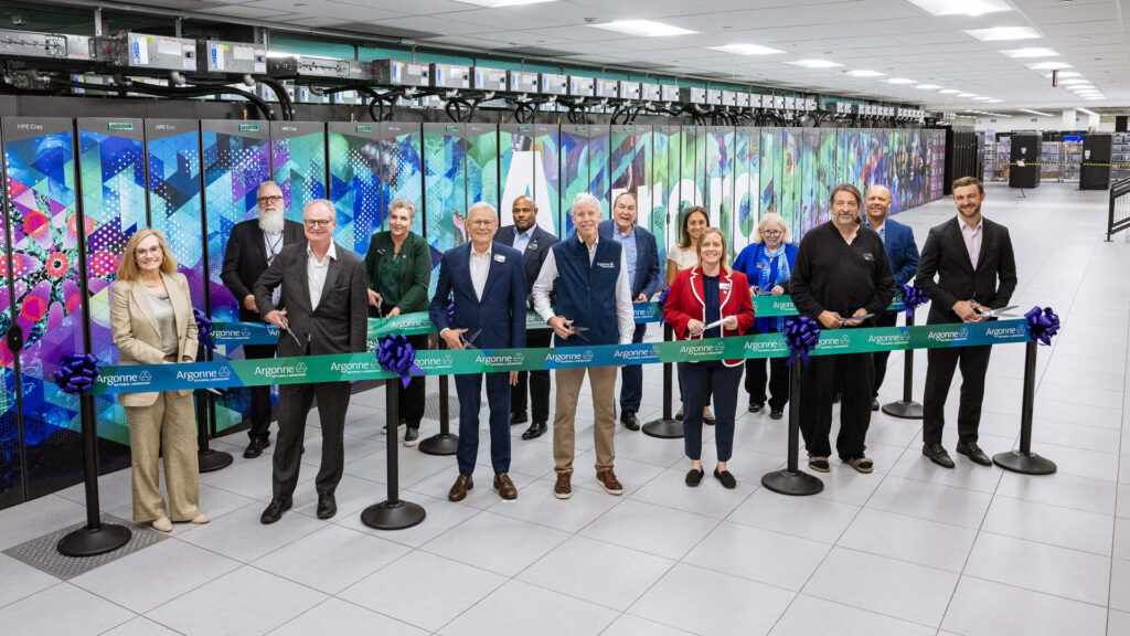 Intel and Shell Advance Immersion Cooling in Xeon-Based Data Centers ...