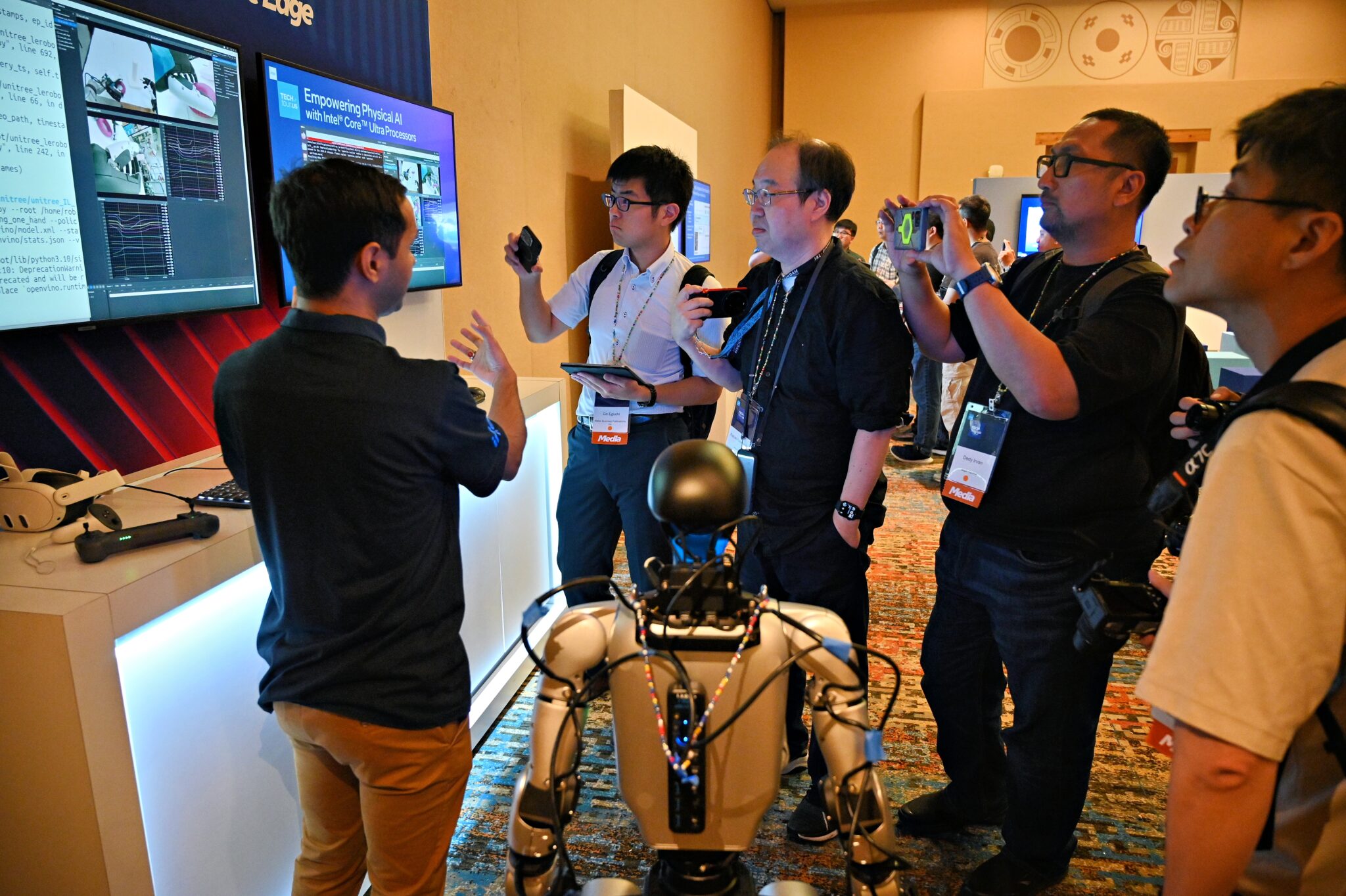 Intel Arc Pro B-Series GPUs and Xeon 6 Shine in MLPerf Inference v5.1 - Intel Newsroom